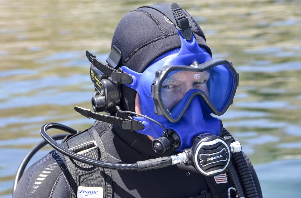 Buddy Phone Through-Water Transceivers (1/2 Watt Output Power) - Ocean ...